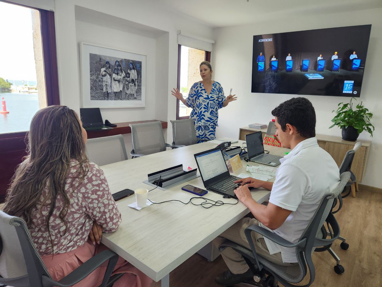 Debate con ciudadanía ya tiene moderadora: Comisión de Debates ...